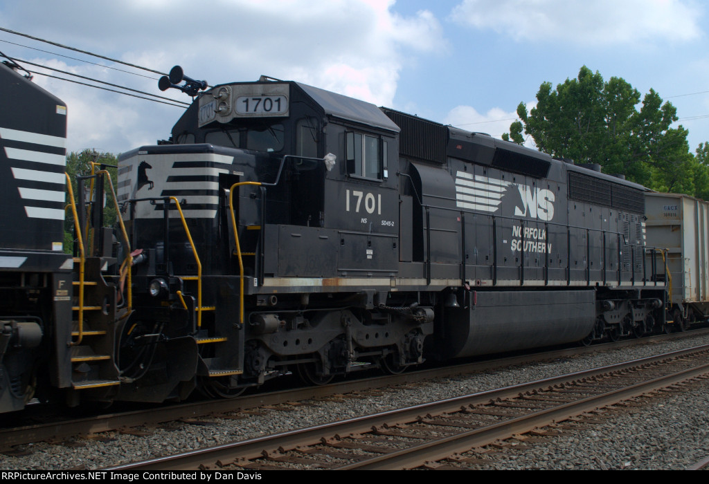 NS SD45-2 1701 as the fourth unit on 19G